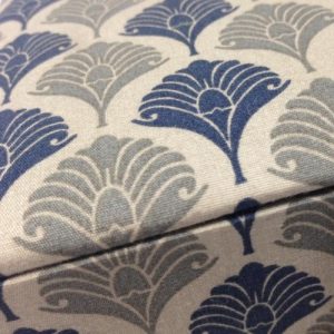 Beautiful Round Lace & Pearl Wedding Box - Luxury Wedding Invitations ...