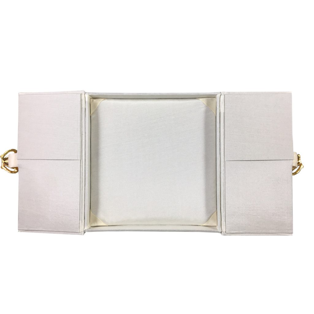 IVORY & GOLD GATEFOLD WEDDING BOX WITH SILK AND CROWN PEARL BROOCH ...