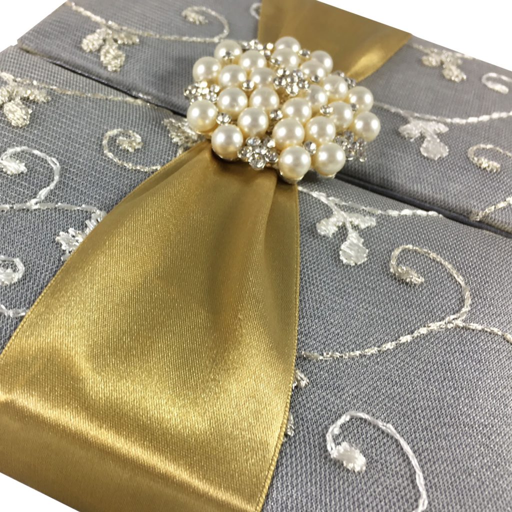 Luxury Lace Wedding Invitation Box With Pearl Brooch