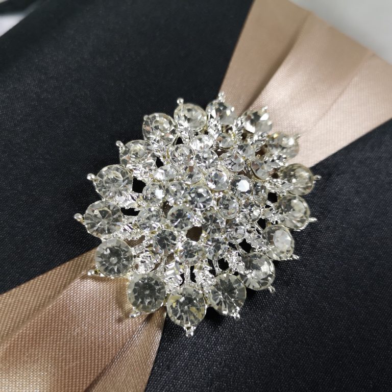 Elegant Black Silk Tray Packaging Box With Diamond Brooch