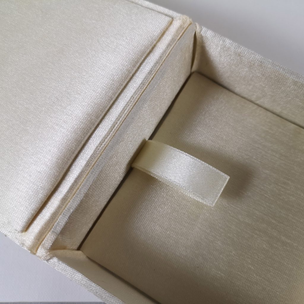 Brown & Cream Jewelry Packaging Box With Inlay - Luxury Wedding ...